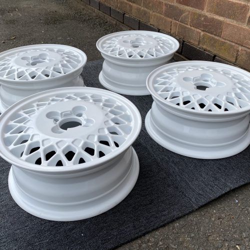 Metro 13" Lattice Alloys Wheels in White (Set of 4) - Retro Reproductions