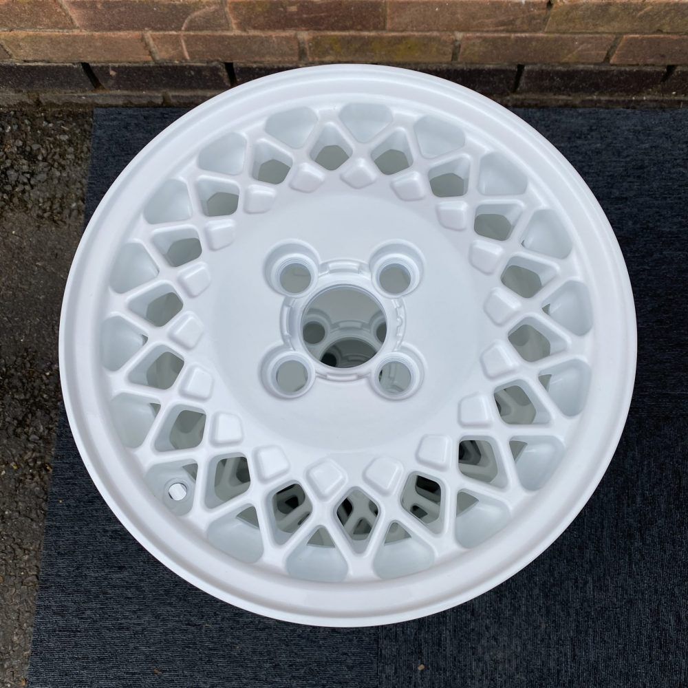 Metro 13" Lattice Alloys Wheels in White (Set of 4) - Retro Reproductions